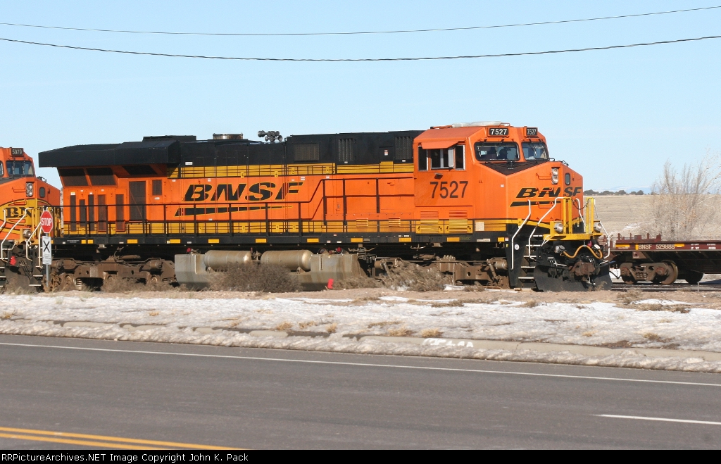 BNSF 7527